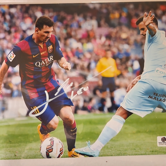 Other | Lionel Messi Autographed 8x1 Photograph | Poshmark